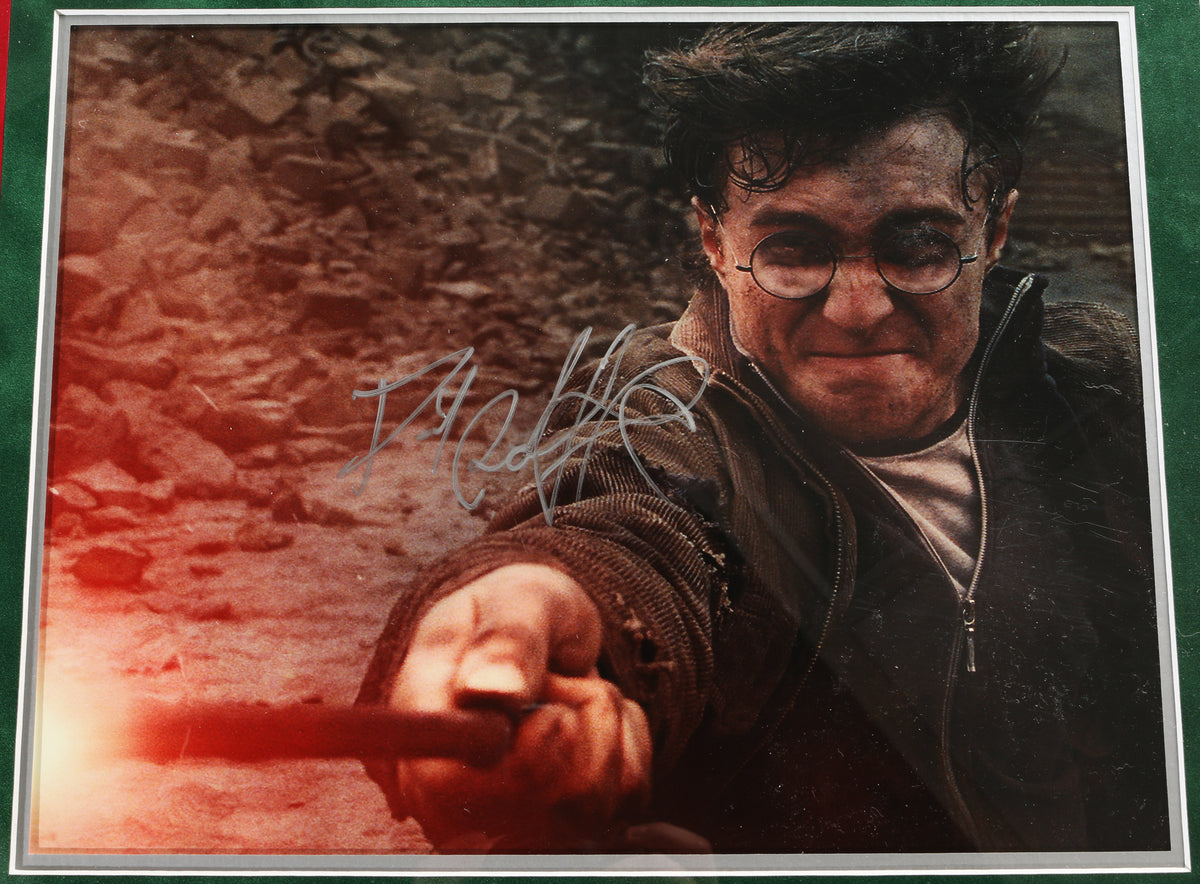 Daniel Radcliffe as Harry Potter & Ralph Fiennes as Lord Voldemort in ...