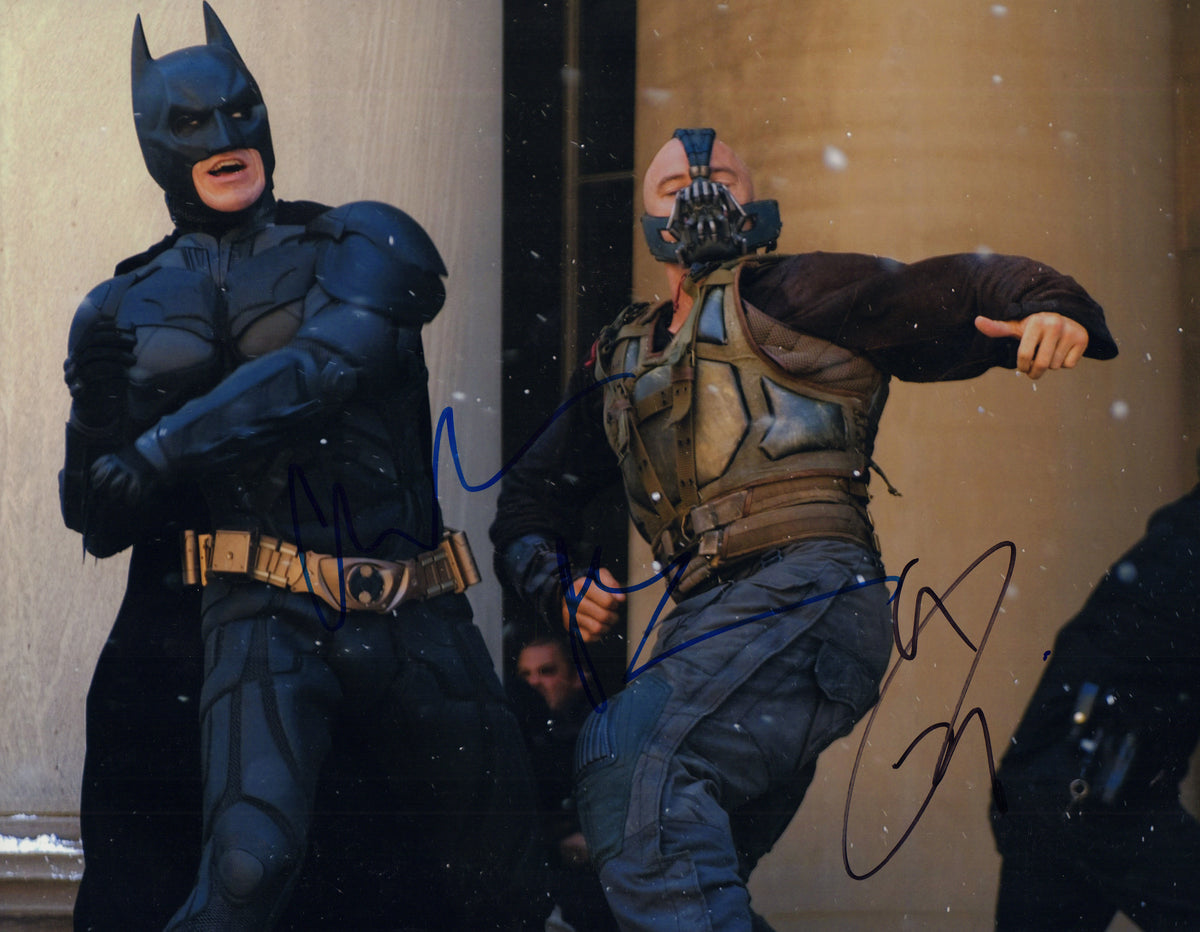Christian Bale as Batman vs. Tom Hardy as Bane in The Dark Knight Rise ...