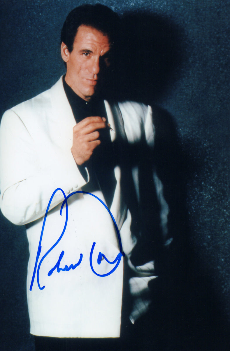 Robert Davi as Franz Sanchez in James Bond 007: Licence to Kill Signed ...