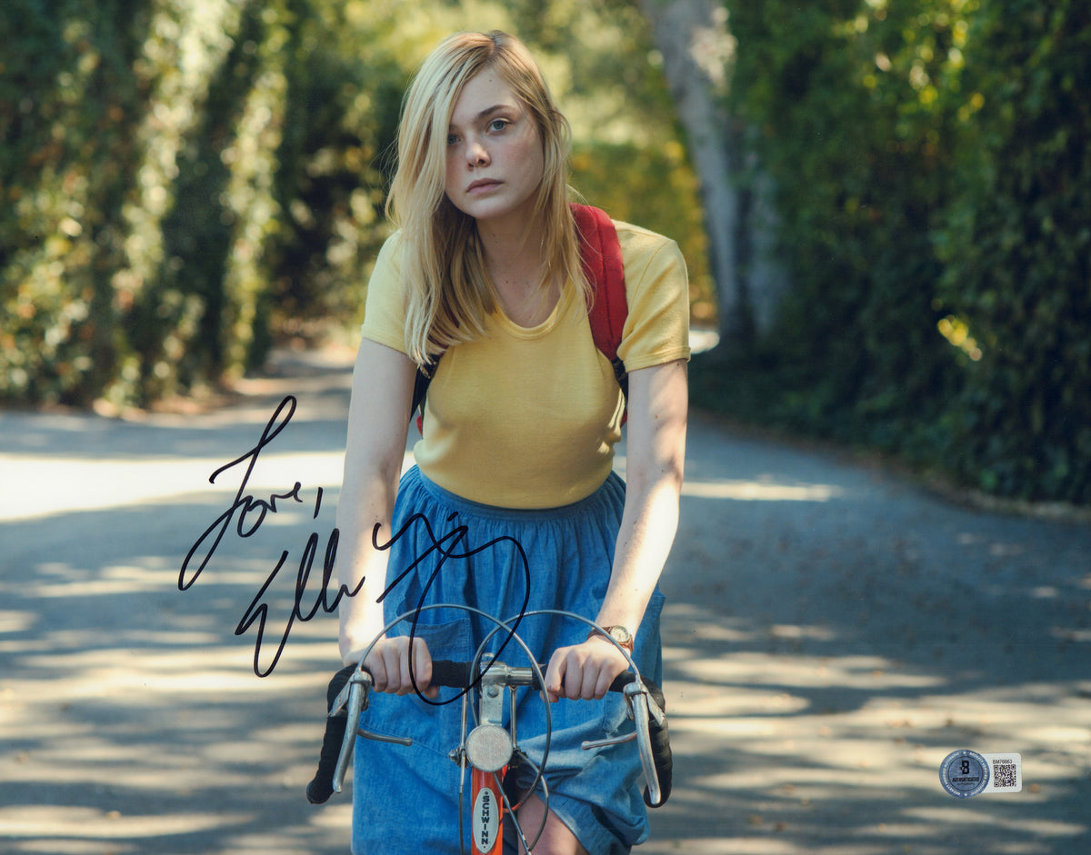 Elle Fanning as Julie Hamlin in 20th Century Women (Beckett) Signed 11 ...