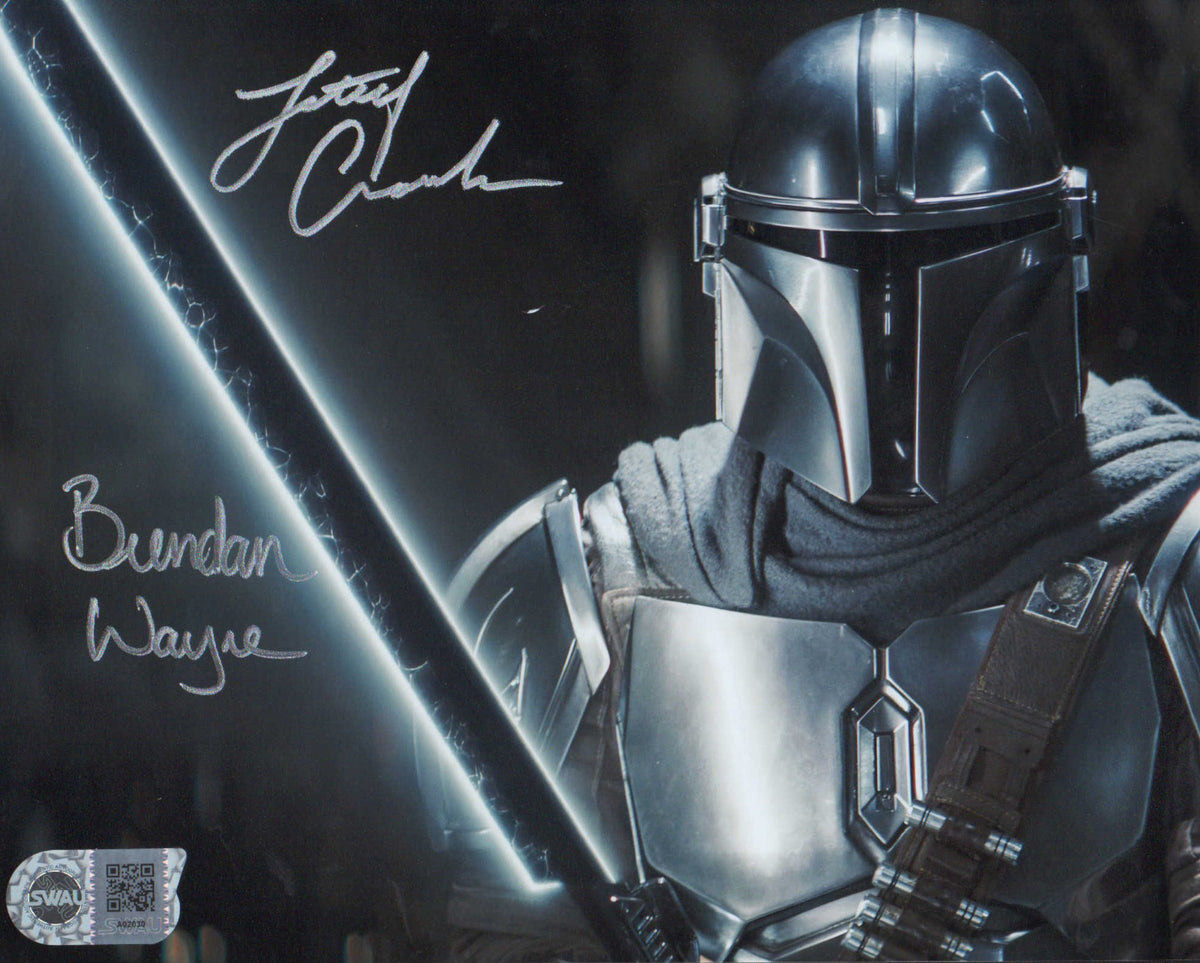 Lateef Crowder and Brendan Wayne as the Mandalorian in Star Wars: The ...