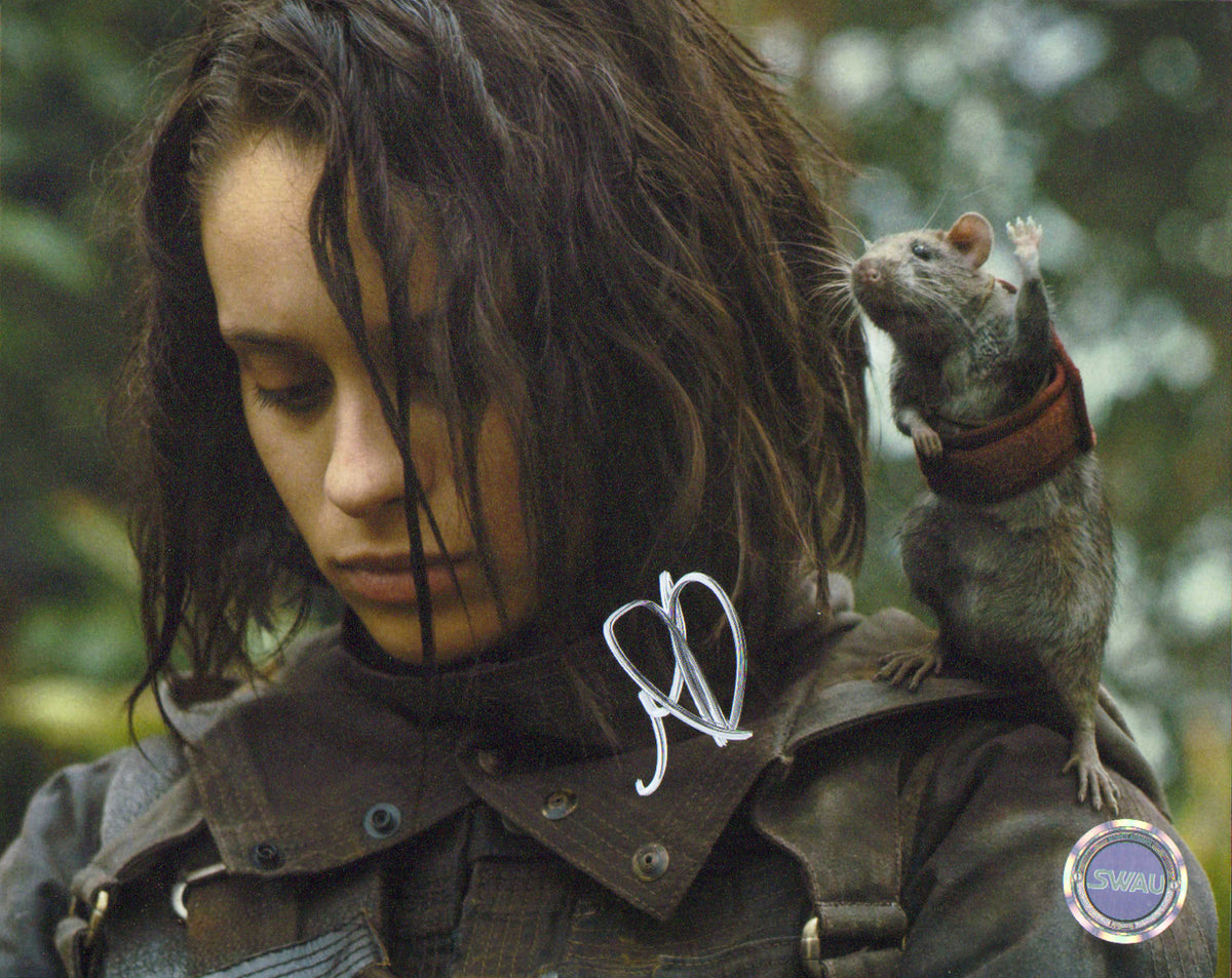 Daniela Melchior as Ratcatcher 2 in The Suicide Squad (SWAU) Signed 8x ...