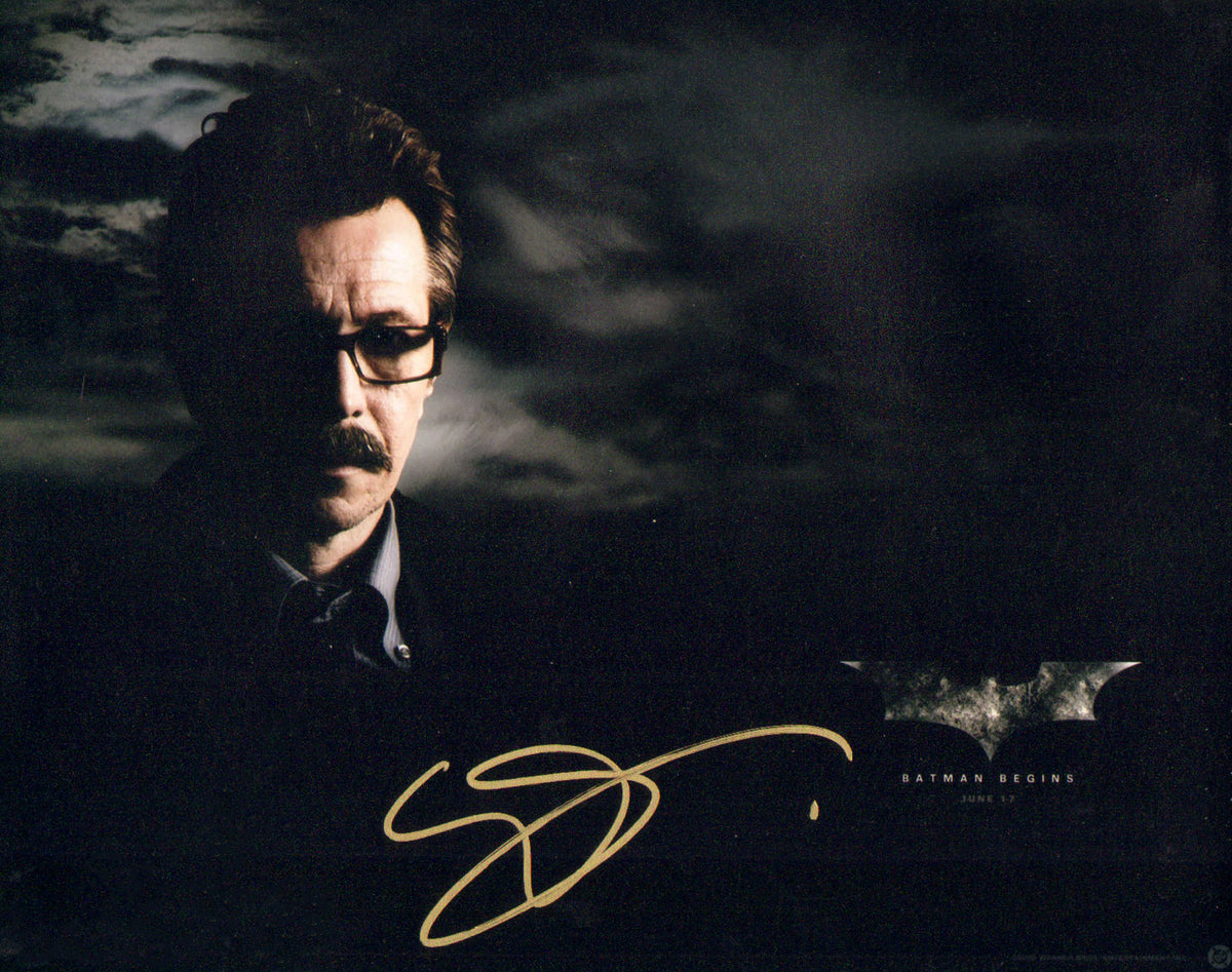 Gary Oldman as Jim Gordon in Batman Begins Signed 8x10 Photo – SWAU Auction