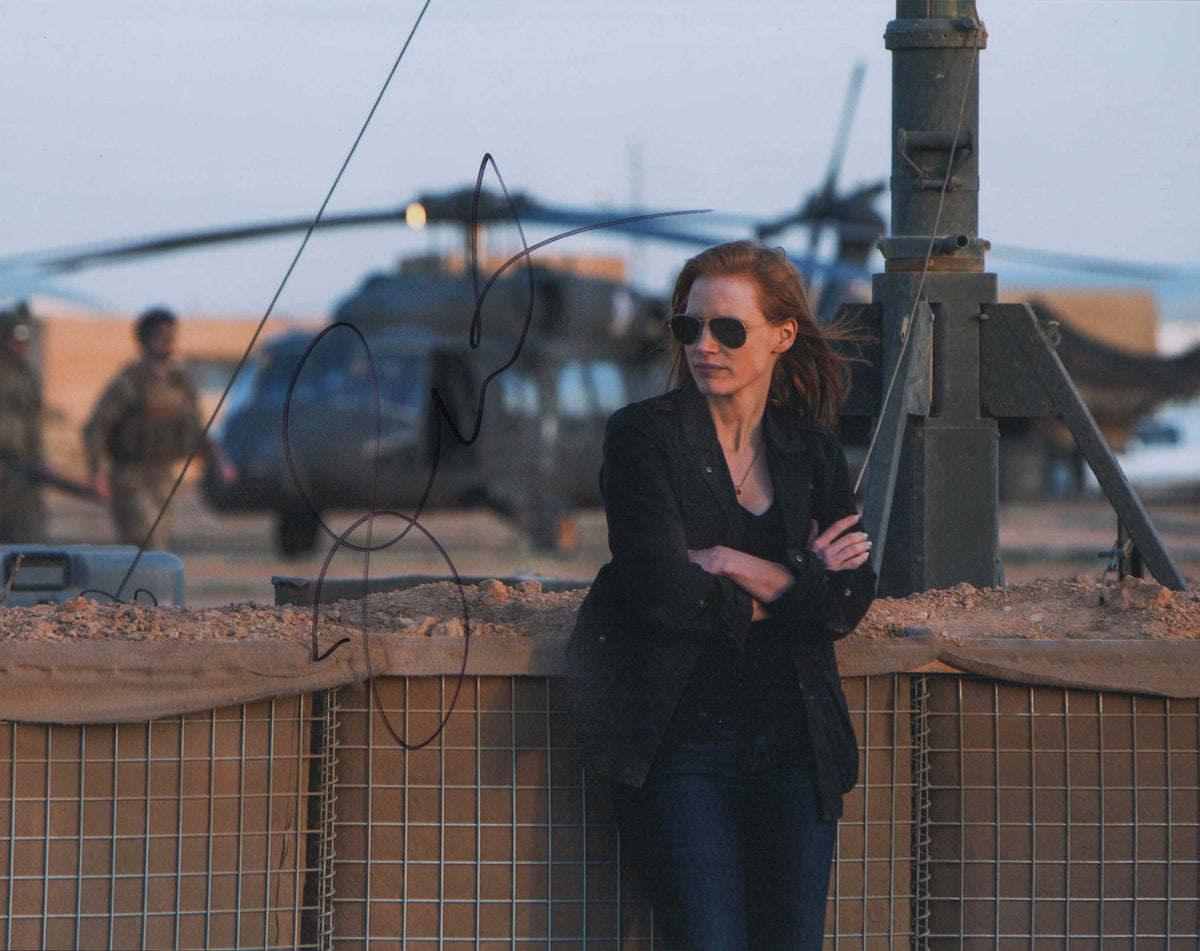 Jessica Chastain as Maya in Zero Dark Thirty Signed 11x14 Photo – SWAU ...