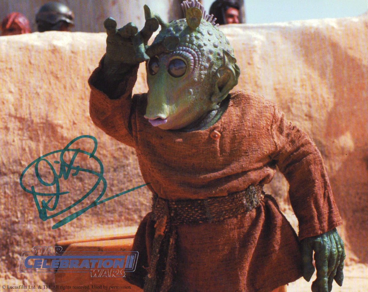 Warwick Davis as Wald in Star Wars Episode I: The Phantom Menace (Offi ...
