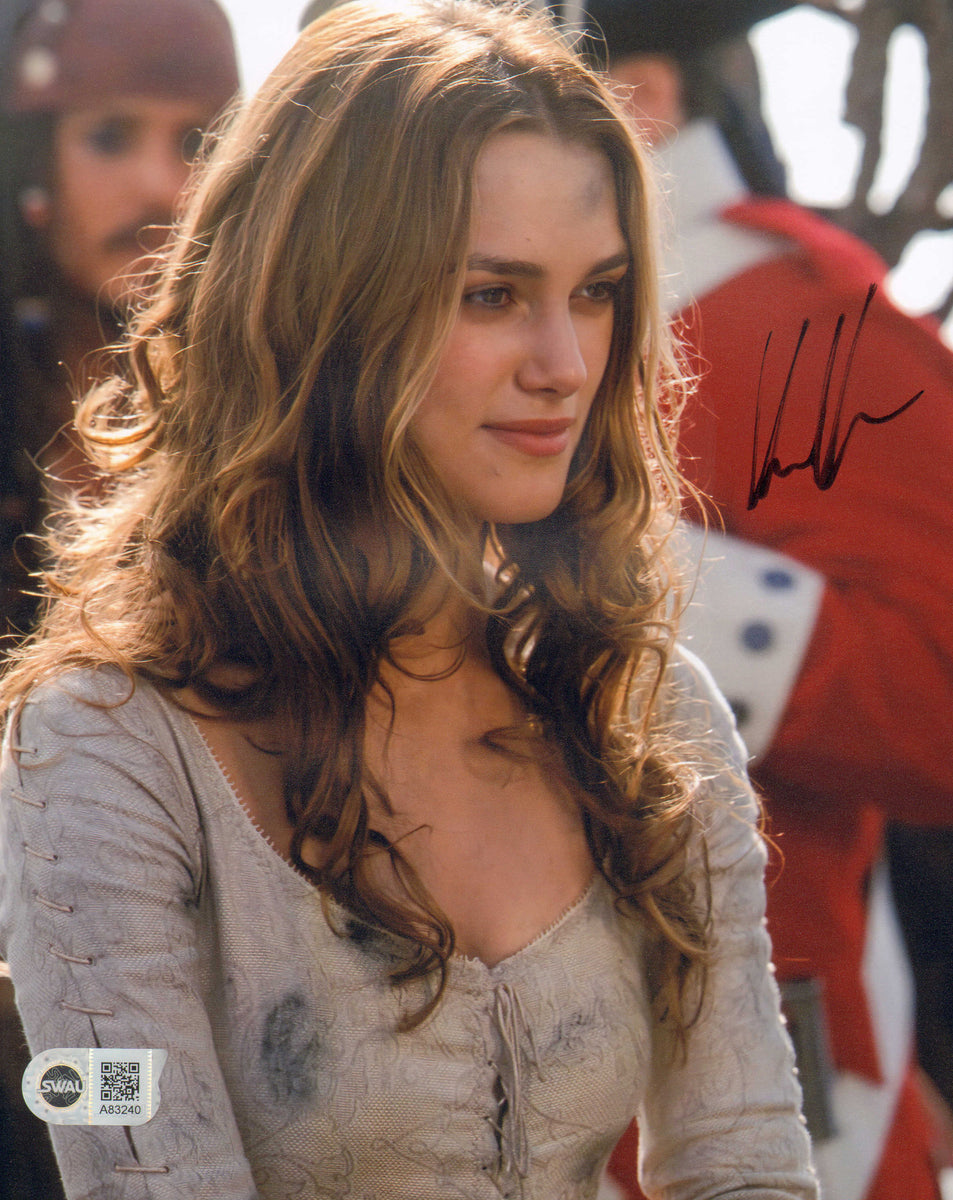 Keira Knightley as Elizabeth Swann in Pirates of the Caribbean: The Cu ...