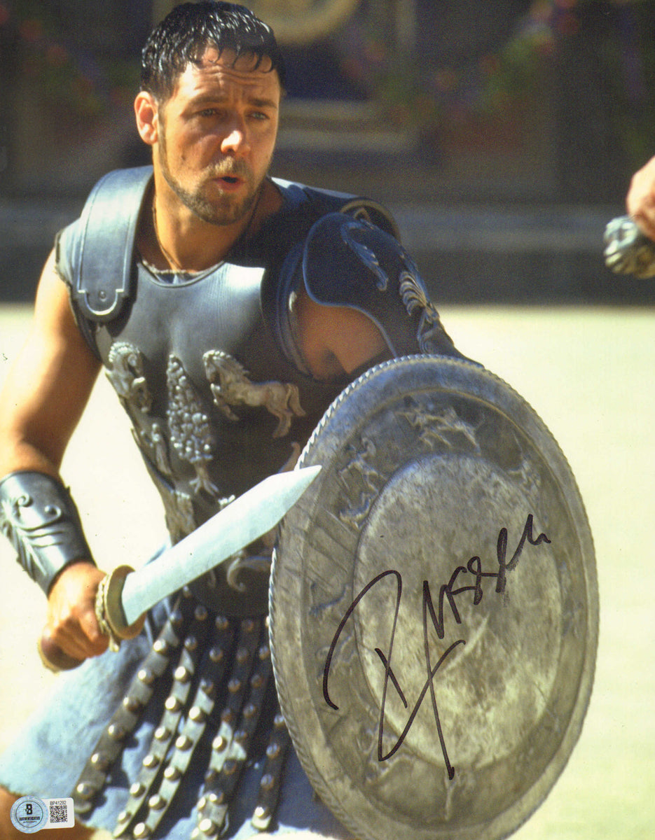 Russell Crowe as Maximus Decimus Meridius in Ridley Scott's Gladiator ...