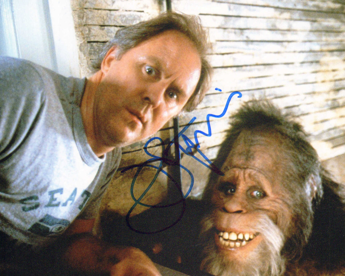 John Lithgow as George Henderson in Harry and the Hendersons Signed 8x ...